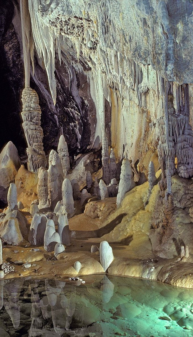 Natural Cavern Complex | Fantasy I Sci-Fi I Books I Films I World Building